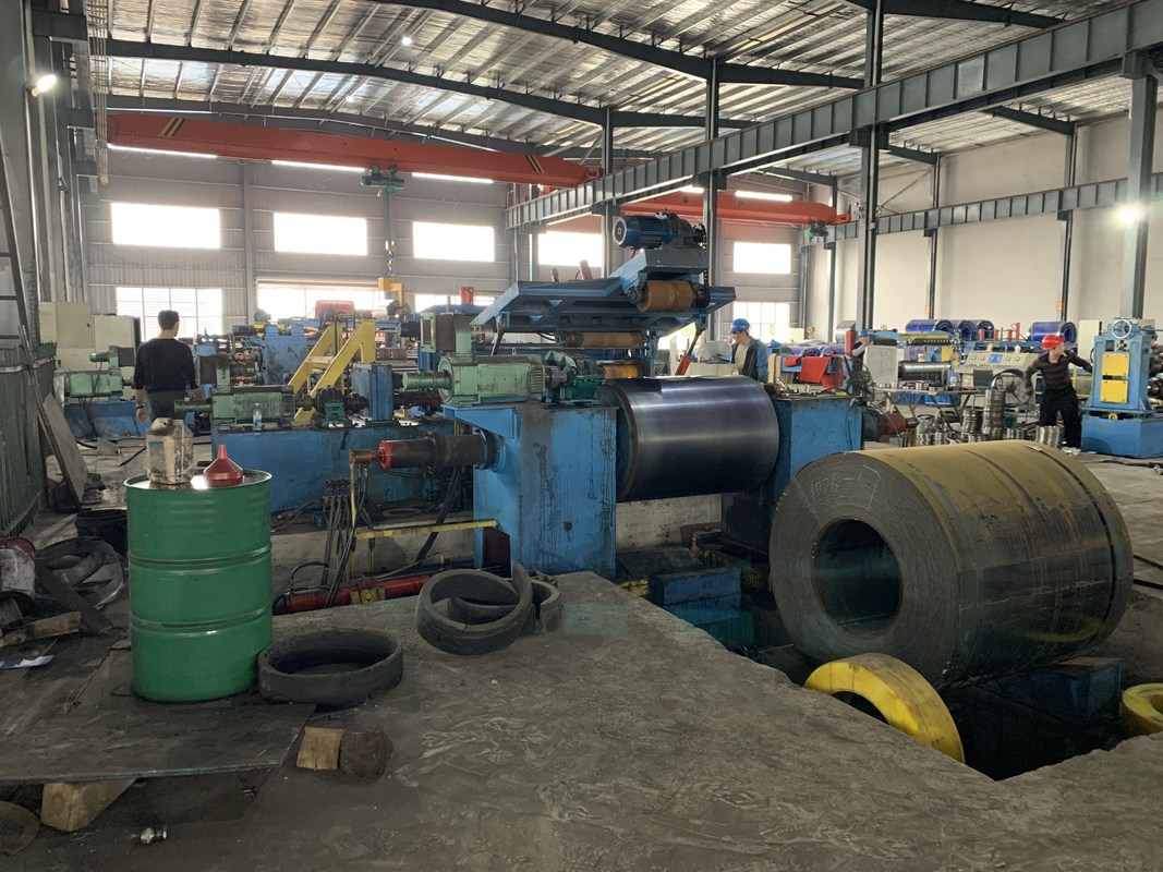 Middle Thick Steel Strip Automatic Slitting Machine for cold rolled ...